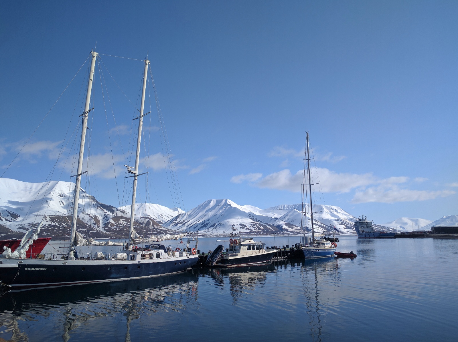 Skiing in Svalbard